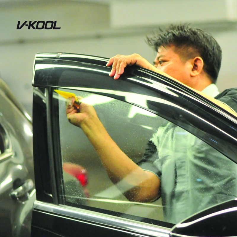Cara Memasang Stiker Di Kaca Mobil Cara Memasang Stiker Di Kaca Mobil